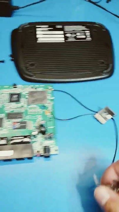 Inside A Linksys Wrt110 Wireless Router Youtube