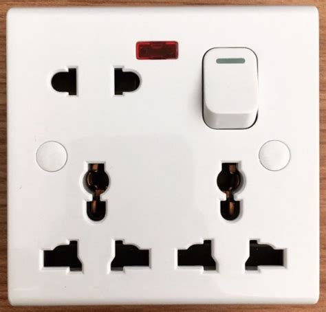 Multi Socket 8 Pin Electric 8 Pin Multi Socket With Indicator 8 Pin Wall Multi Socket Bd