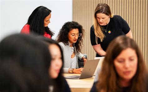 Apple Launches Entrepreneur Camp App Development Program To Support Females
