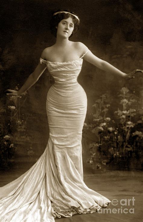 Vintage Pretty Woman With Hourglass Figure Photograph By Muirhead Gallery My Xxx Hot Girl