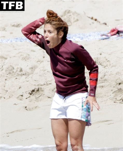 Shakira Shows Off Her Toned Beach Body In Ibiza Photos Onlyfans Leaked Nudes