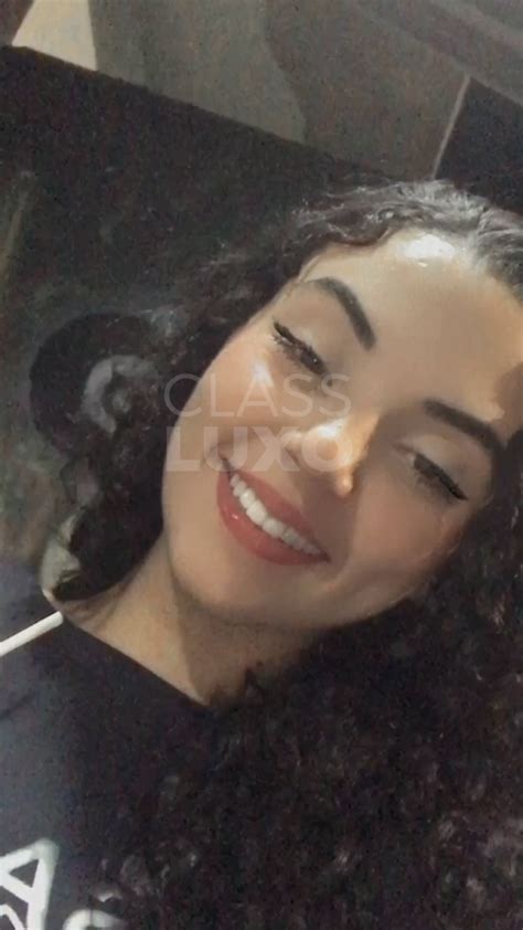 Garota De Programa Temporária Em Santos Class Luxo Acompanhantes E