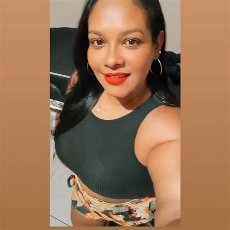 Bruninha Linda Brunnaa9787 • Threads Say More