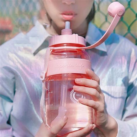 ขวดน้ำ 2 ลิตร กระบอกน้ำ 2 ลิตร กระติกน้ำ 2 ลิตร แก้วน้ำ2ลิตร กระติ๊กน้ำพกพา ขวดนํ้า2ลิตร ขวดน้ำ2