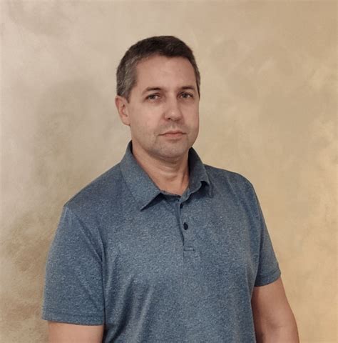 Росен Павлов Кинезитерапевт Рехабилитатор Пловдив Супердок