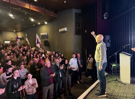 СНС Србија Председник Српске напредне странке Милош Вучевић Milosvucevic разговарао је са