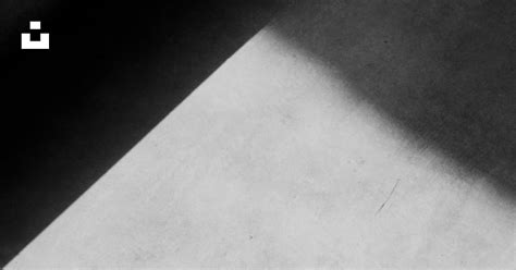 콘크리트 계단의 그레이스케일 사진 사진 Unsplash의 무료 계단 이미지