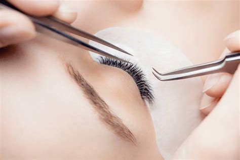 How To Make Your Lashes Look Longer Cian Blog