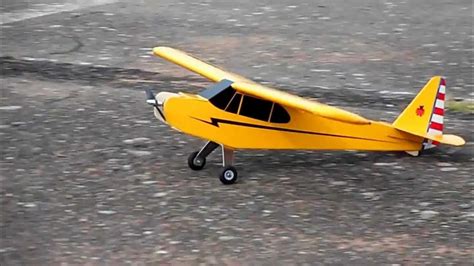 Rc Piper Cub Landing Youtube
