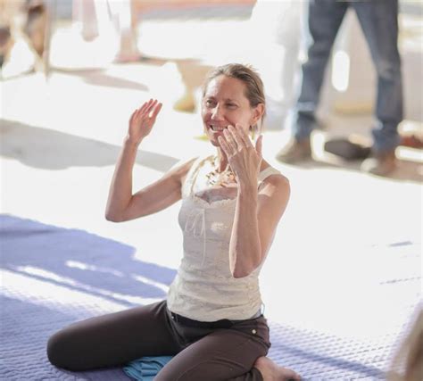 Organic Movement Lotus Lindley