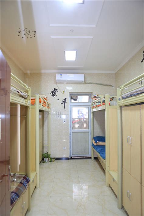 重庆八中沙坪坝校区举行“陋室德馨，闲居雅室”评比活动——重庆市第八中学校