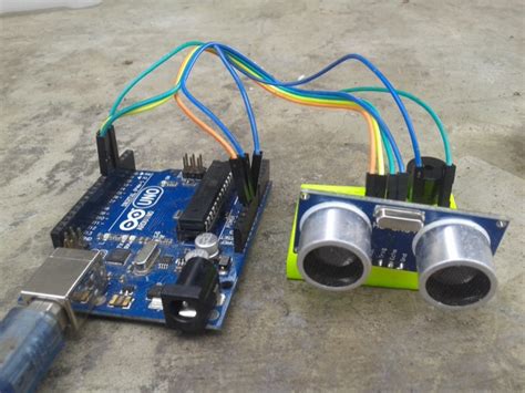 Arduino Uno Sistem Parkir Dengan Modul Ultrasonic Hc Sr04 Rudi Gltm