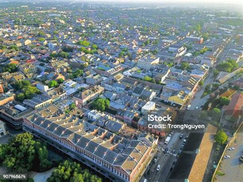 공중에서 뉴 올 리 언 즈 루이지애나 미국 역사적인 프랑스어 분기 보기 집에 대한 스톡 사진 및 기타 이미지 집 0명 25 센트 Istock
