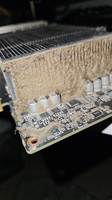 I Wondered Why My Rtx 2070 Gpu Fan Is Going Crazy I Guess I Found Out