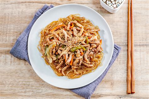 돼지 고기와 야채가 들어간 한국 음식 잡채 요리 유토이미지 상세페이지 베이직샵 사진 21869781