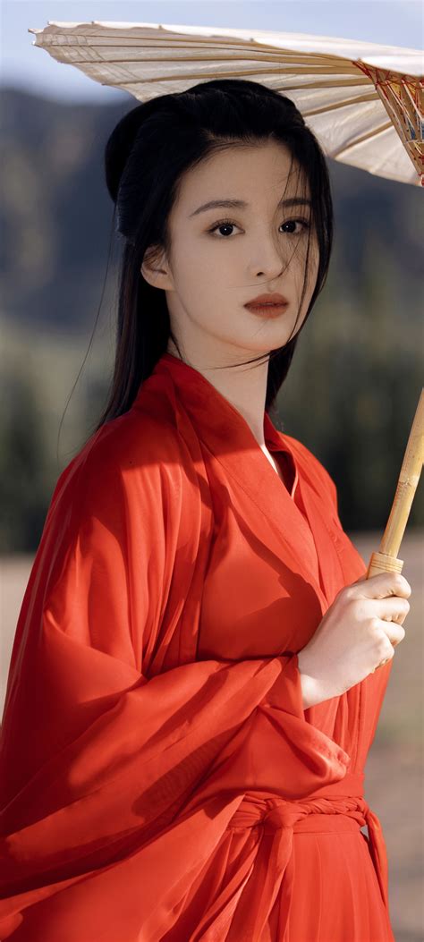 大漠 红衣 伞 古风美女王楚然全屏高清手机壁纸 美女图片高清壁纸 我爱桌面