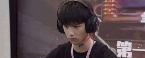 亲爱的热爱的中戴风是谁演的 业百科