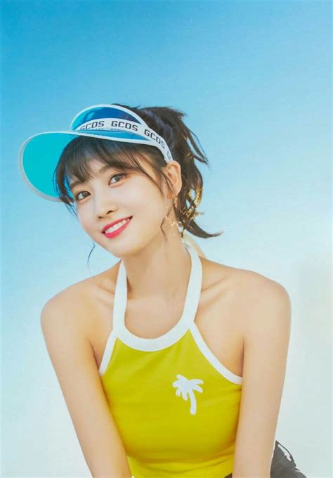 TWICE momo モモ Hirai momo Momo Korean girl
