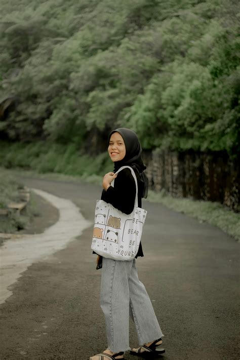 200 000 Najlepszych Zdjęć Z Kategorii Goładziewczyna · Do Pobrania