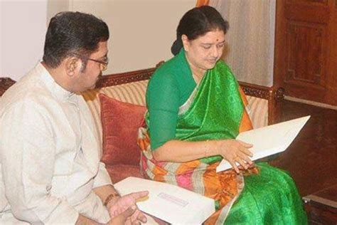 మంగళవారం ముహూర్తం కుదిరింది టెన్షన్ లో శశికళ M9 News