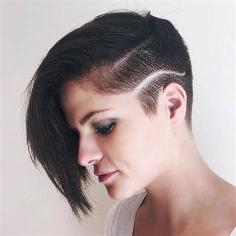 Asymmetrical Pixie With A Shaved Side Edgy Pixie Cuts Pixie Cut With