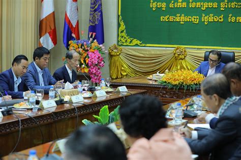 ឯកឧត្តម វង្សី វិស្សុត ដឹកនាំកិច្ចប្រជុំផ្ទៃក្នុងជាមួយថ្នាក់ដឹកនាំ