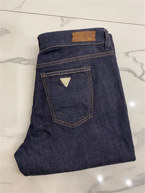 Джинси сигари Guess — ціна 750 грн у каталозі Джинси Купити жіночі речі за доступною ціною на