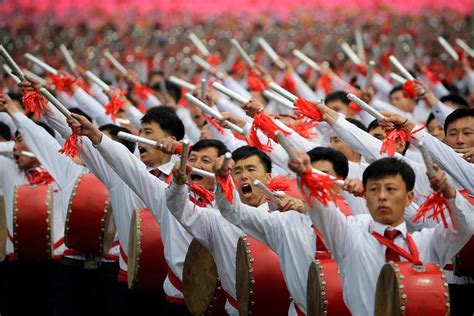 北朝鮮、体制固め進む 平壌で祝賀パレード 読んで見フォト 産経フォト