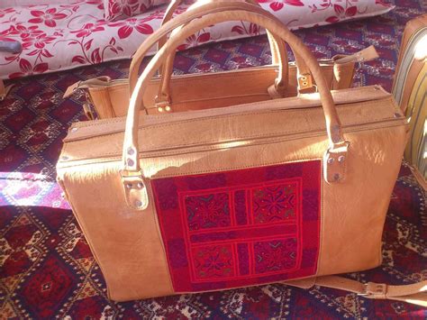 مژده شرکت تجارتی فتانه بیات Fatana Bayat Trading Company