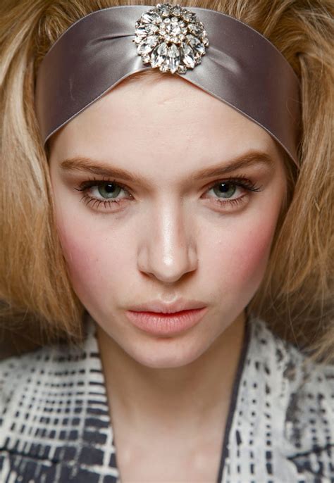 Top 5 осенних аксессуаров для волос Buro