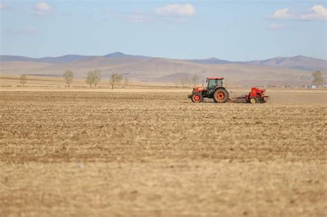 Хүнс хөдөө аж ахуйн үйлдвэрлэлийг дэмжих зээлээс 1597 иргэн аж ахуй нэгжид 361 43 тэрбум