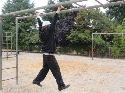 Sir Bloggers Blog How To Do The Monkey Bars