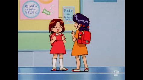 コラム「意外と少ない？大勢スカートめくりシーン！」 固まれ少女達r
