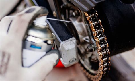 Kettenöl And Kettenspray Pflegetipps Für Die Motorradkette