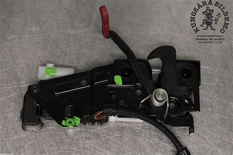 Porsche Taycan - Motorkap slot Taycan | Autoparts24