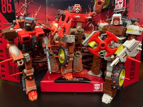 A Junkion Trio Name This Band R Transformers