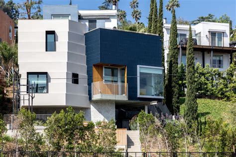 Modern Adu On Steep La Hillside Is A Showstopper Los Angeles Times