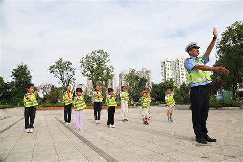 文明交通 安全“童”行