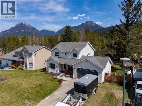 1424 Deer Ridge Road Golden British Columbia V0a 1h1 29370950