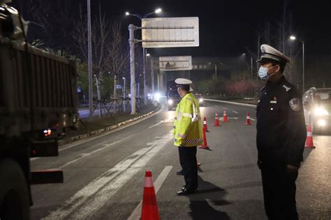 常德市公安局高新分局交警大队开展集中夜查整治行动 看见湖南频道 华声在线