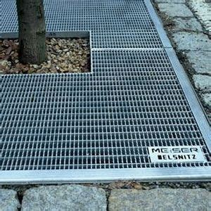 คนพบไอเดย Grating tree รายการในบอรด Pinterest น ทางเทา การจดภมทศน การจดสวนแนว