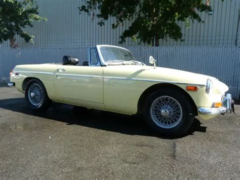 1970 Mgb Convertible With Removable Hard Top