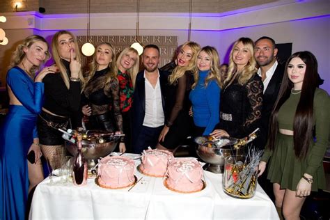 Dallarcuri A Laura Freddi Passando Per Mosetti E Marini Vip In Festa Per I 44 Anni Del Pr