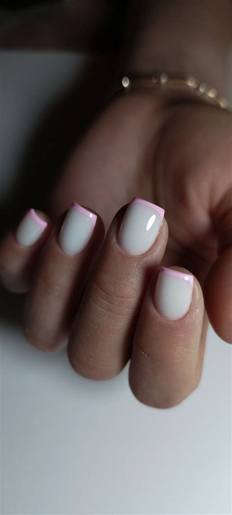 Розовый френч на молочной базе Дизай ногтей Дизайнерские ногти Модные ногти