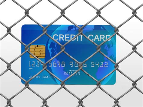 Банк заблокировал карту что делать в каких случаях может произойти