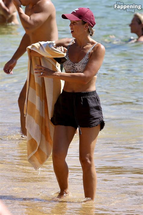 Bec Hewiit Goes Topless Sunbathing With Her Daughter At Camp Cove 18 Photos Thefappening