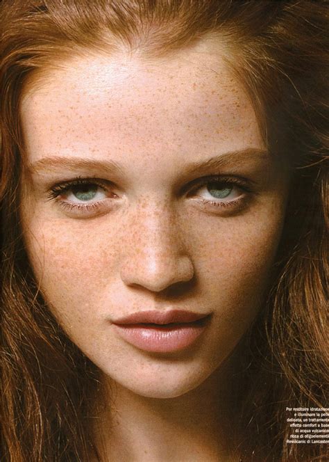 Cintia Dicker Photo Celebs Place Com