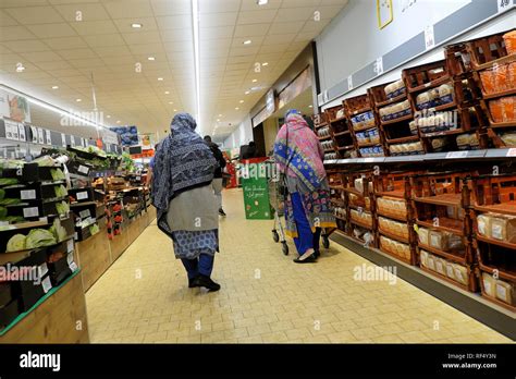 Lidl Interior Uk Hi Res Stock Photography And Images Alamy