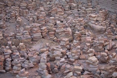Premium Photo A Stone Building Block Broken