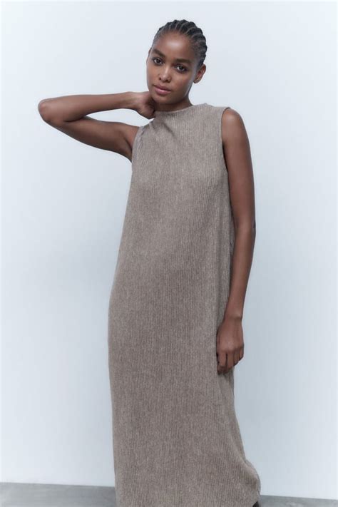 ПЛАТЬЕ ИЗ МЯГКОЙ ТКАНИ Платья Модные стили Платье миди